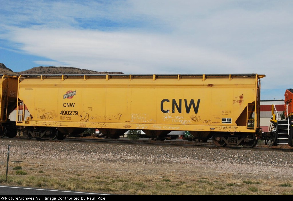 CNW 490279